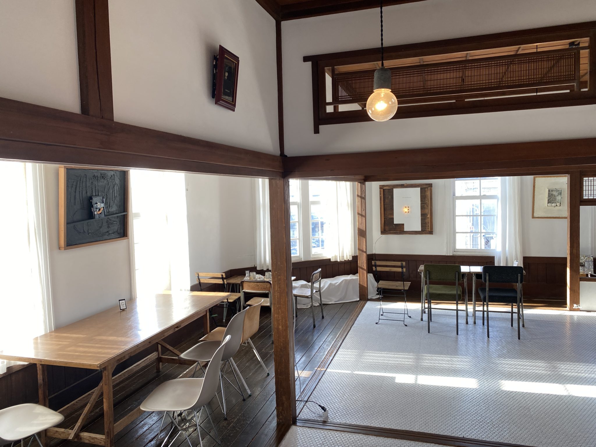 【千葉】TRAYCLE Market & Coffee（トレイクル マーケット&コーヒー）【館山市館山】有形文化財をリノベした海沿いの白い ...